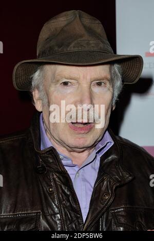 Popeck assiste a la representation publique de L'Entree Des Artistes ...