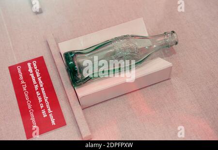 The original 1915 Coca-Cola bottle prototype and design patent are on ...