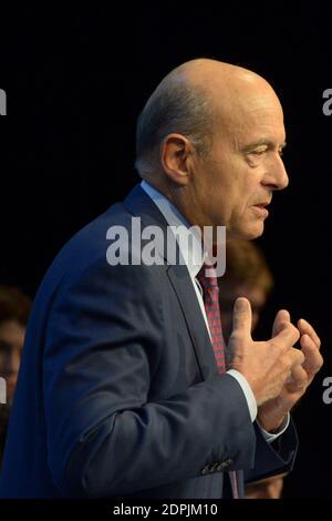 Alain Juppe , mayor of Bordeaux, delivers a speech at the Bordeaux's ...