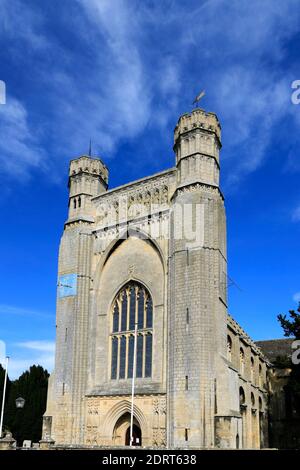 Summer view of Thorney Abbey church, Thorney village, Cambridgeshire ...