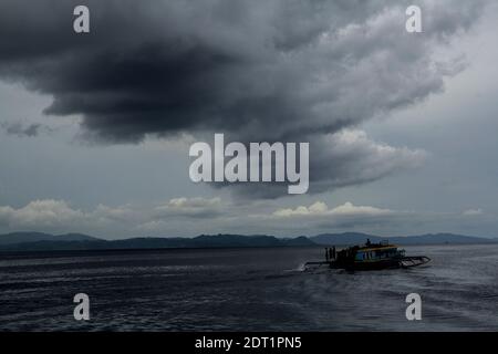 Legazpi: life in a port in the Philippines. The series is produced in a ...