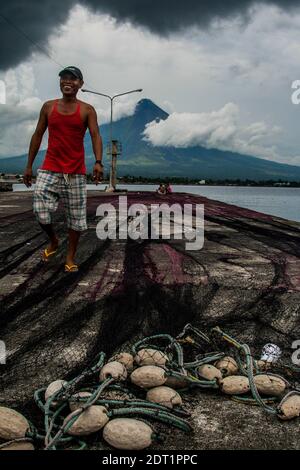 Legazpi: life in a port in the Philippines. The series is produced in a ...