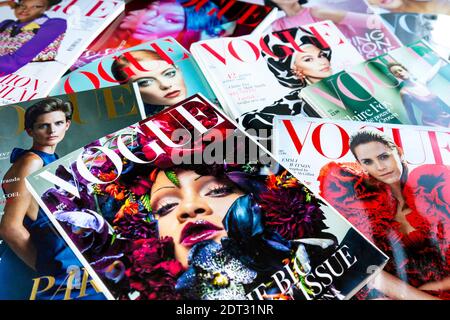 Issues of fashion magazine Vogue laid out Stock Photo - Alamy