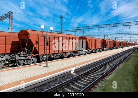 grain carrier freight car for transportation of bulk cargo of grain ...