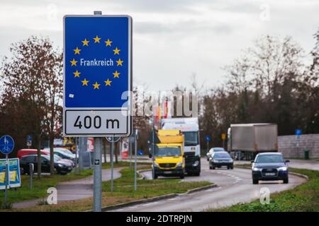 Traffic sign at the German-French border: Zoll - Douane. [automated ...