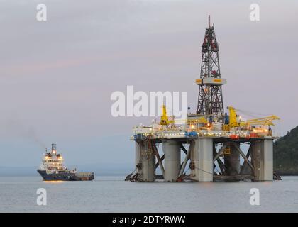 Oil, gas rig being towed past Teesside Offshore Wind farm at Redcar on ...