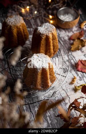 Mini pandoro italian christmas dessert Stock Photo - Alamy