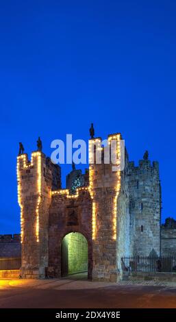 The Barbican, Alnwick Castle, Northumberland, England, United Kingdom ...
