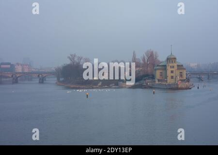Wonderful autumn cityscape, Vltava river and old city center, Prague ...