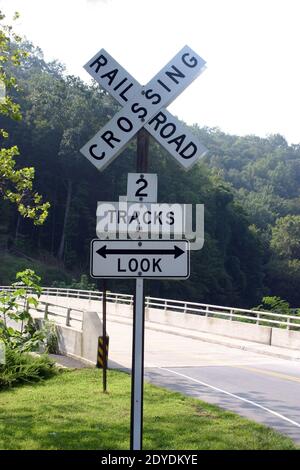 Arrow for switching the railway. Old arrow train. Old Railway arrows ...
