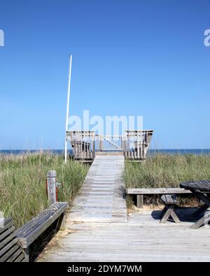 wooden observation deck on an ocean cliff Stock Photo - Alamy