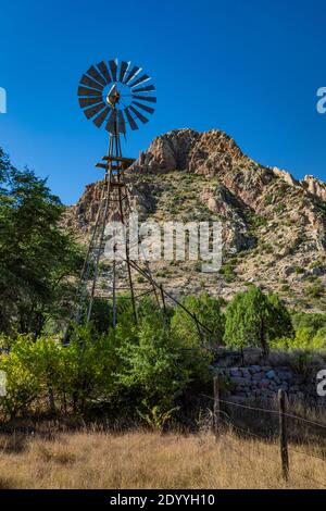 Windmill (water pumping), Arizona, USA Stock Photo - Alamy