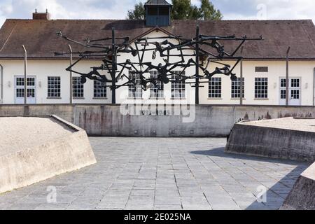 Memorial Sculpture of skeletal figures by Yugoslavian artist Nandor ...