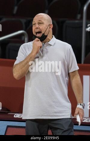 Santa Clara head coach Herb Sendek watches from the sideline during the ...
