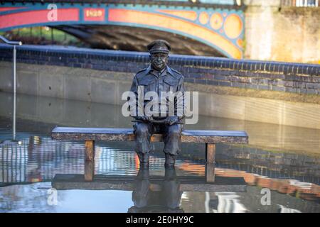 statue of captain mainwaring of dads army bbc comedy series, thetford ...