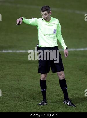 Referee Matthew Donohue Stock Photo - Alamy
