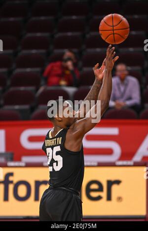 Colorado guard McKinley Wright IV (25) in the second half of an NCAA ...