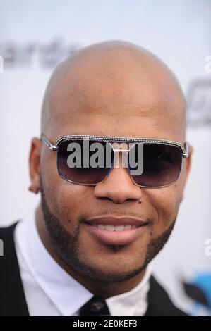 Flo Rida arrives at the 2012 Do Something Awards at Barker Hangar in ...