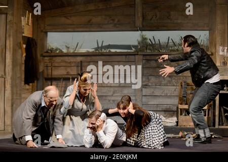 Kevin Metayer and Manon Gilbert performing new play 'Julie des ...