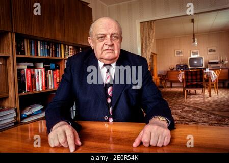 Heinz Linge Hitler's chief valet who helped burn Hitler and Eva Braun's ...