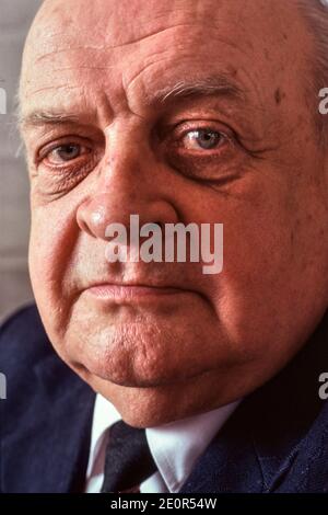 Heinz Linge Hitler's chief valet who helped burn Hitler and Eva Braun's ...