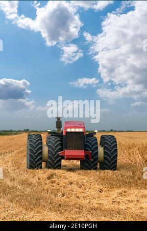 Autonomous tractor with artificial intelligence. Digitalization and ...