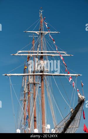 Detail on board of a sailing training ship Stock Photo - Alamy