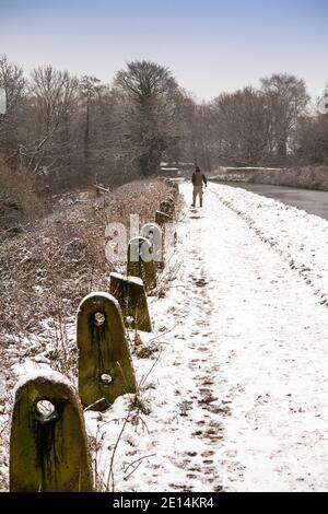 UK, England, Cheshire, Congleton, Mossley, Macclesfield Canal, Old ...