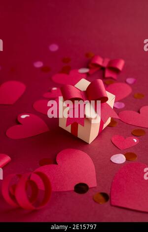 Frame made of paper hearts on blue background. Valentines Day ...
