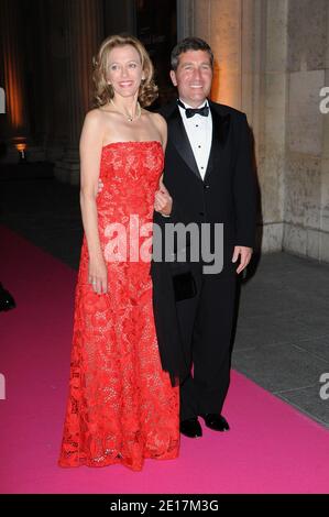 Susan Tolson and Charles Rivkin attending the 'Liaisons Au Louvre ...
