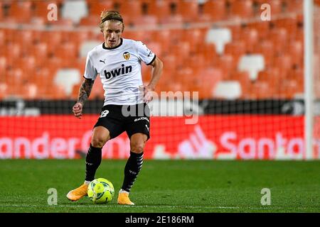 VALENCIA, SPAIN - JANUARY 4: Daniel Wass during the La Liga Santander ...