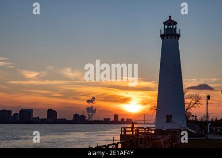 Detroit Lighthouse, Riverwalk Stock Photo - Alamy