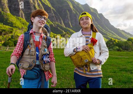 FINDING OHANA, from left: Owen Vaccaro, Alex Aiono, Lindsay Watson, Kea ...