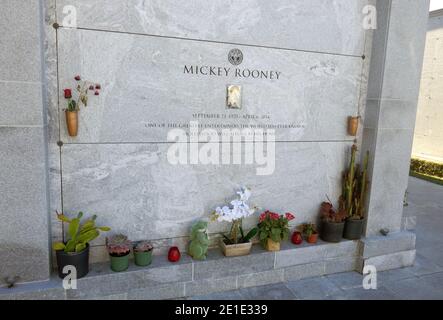 Grave of Mickey Rooney - Hollywood Forever Cemetery Stock Photo - Alamy
