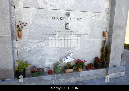 Grave of Mickey Rooney - Hollywood Forever Cemetery Stock Photo - Alamy