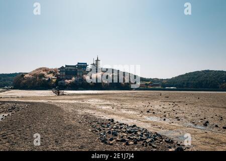 Anmyeonam temple and beach in Anmyeondo Island, Taean, Korea Stock ...