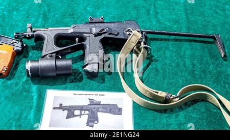 Russian weapons. Submachine gun "PP-2000" - personal defense weapon ...