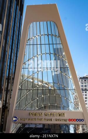 New York Penn Station East End Gateway (33rd St/7th Ave) entrance to ...