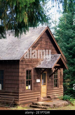 Ranger station, Clackamas Lake Historic Area, Mt Hood National Forest ...