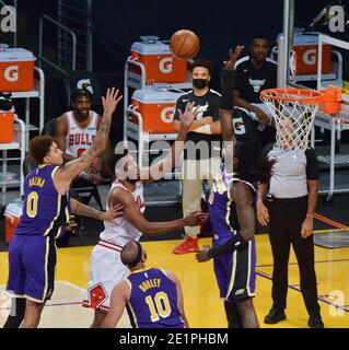 Los Angeles Lakers' Markieff Morris (88) talks with Miami Heat's Tyler ...