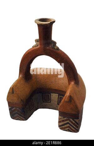 Ceramic vessel Chimú culture 1100 AD- 1470 AD Perú Stock Photo - Alamy