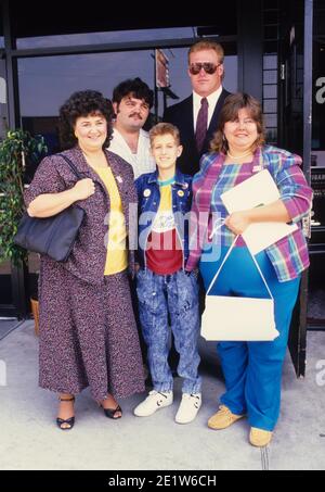 RYAN WHITE with mother Jeanne Hale White f4846 Credit: Ralph Dominguez ...