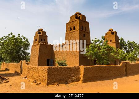 Mosque, Hausa architecture mosque, Yaama, Niger Stock Photo - Alamy