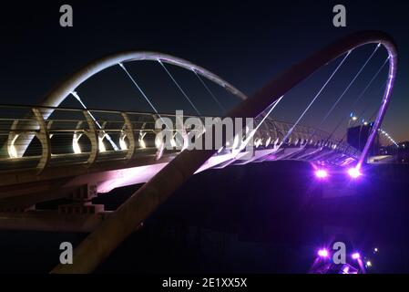 The Clyde Smartbridge in Glasgow, Dalmarnock Smart Bridge Stock Photo ...