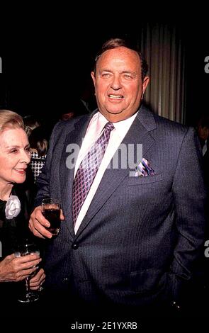 Marvin Davis 1989 Credit: Ralph Dominguez/MediaPunch Stock Photo - Alamy