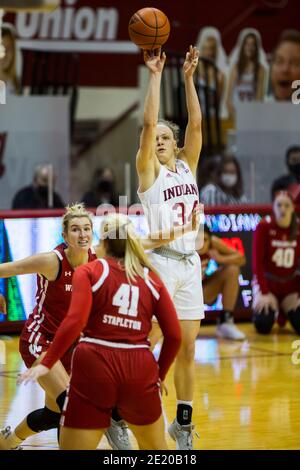 Bloomington, United States. 10th Jan, 2024. Indiana Hoosiers guard Sara ...