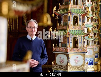 David Beevers keeper of the Brighton Royal Pavilion Stock Photo - Alamy