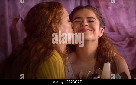 DOUBLE DAD, (aka UM PAI NO MEIO DO CAMINHO), Eduardo Moscovis, 2021 ...