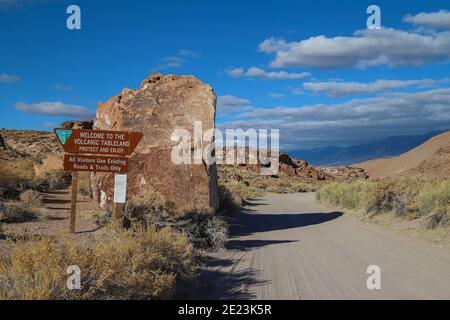 Chidago Canyon Petroglyphs at Fish Slough Road in Chalfant Valley ...