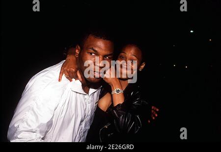 1988 Robin Givens Mike Tyson John Barrett/PHOTOlink Stock Photo - Alamy